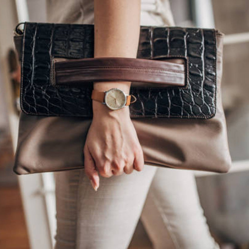 Handbag Etiquette Guide: How to Wear a Bag with Style – House of Versa